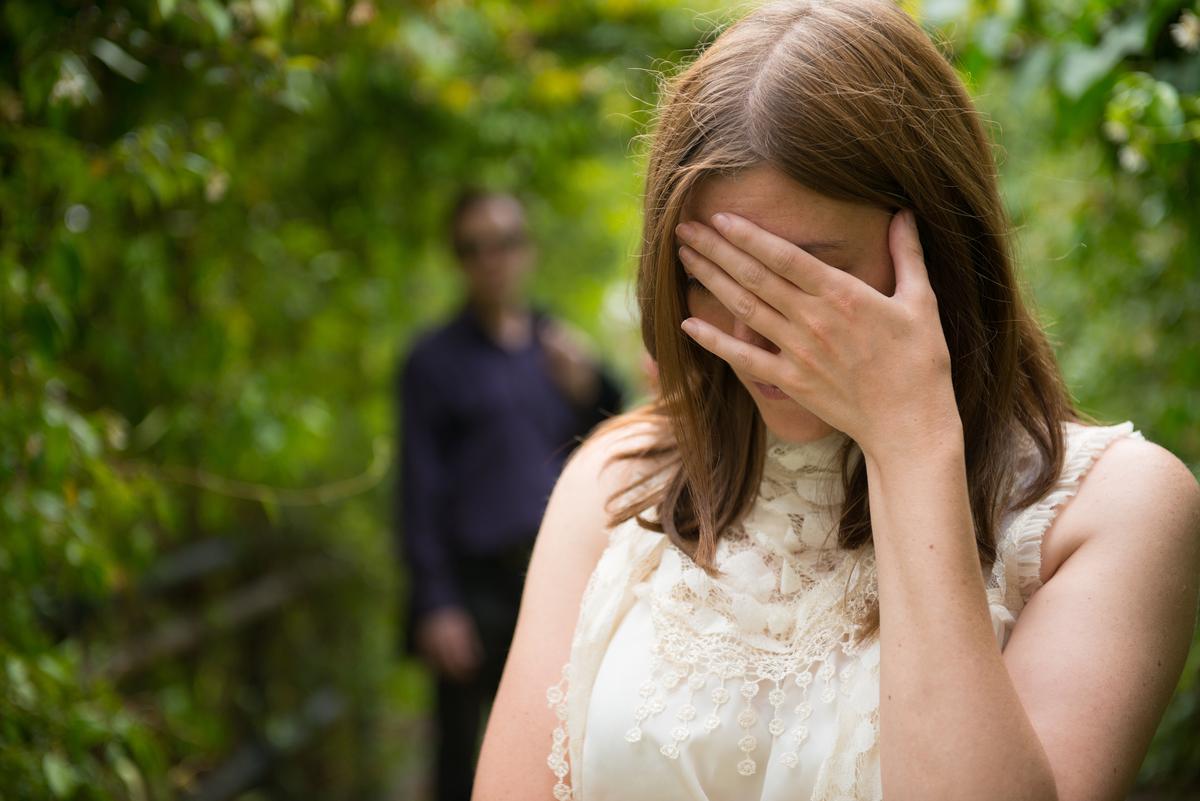 How To Deal With PTSD In a Relationship - Rehab & Treatment